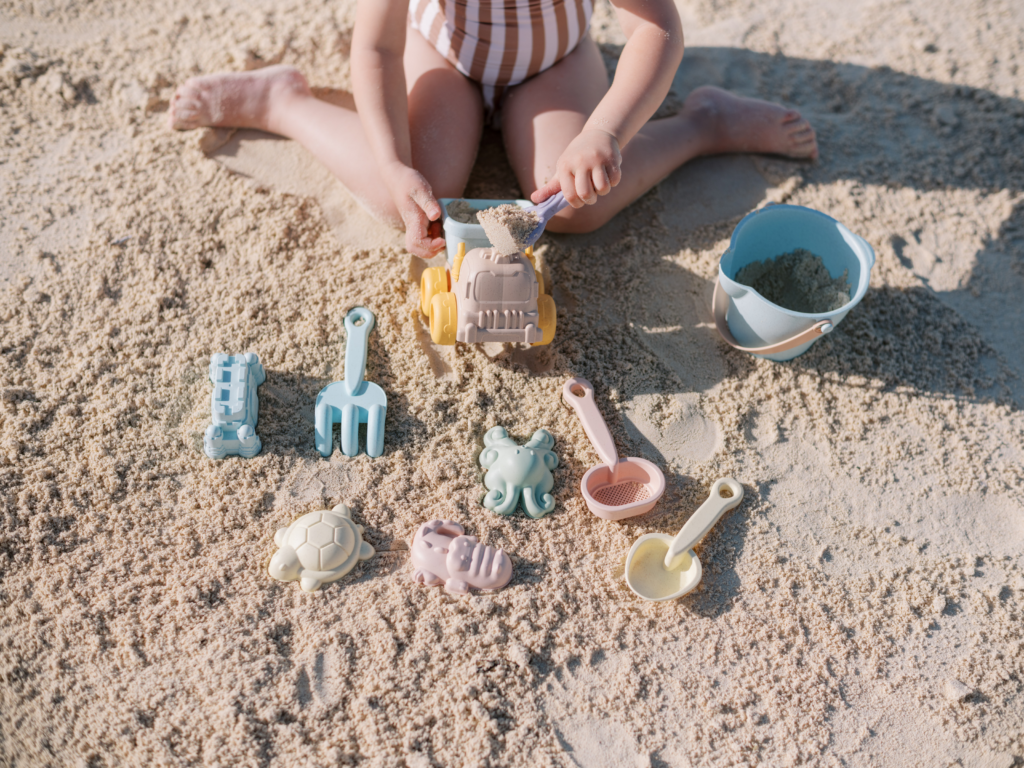 Fun Family Activities That Cost $0 - Poly Money Matters